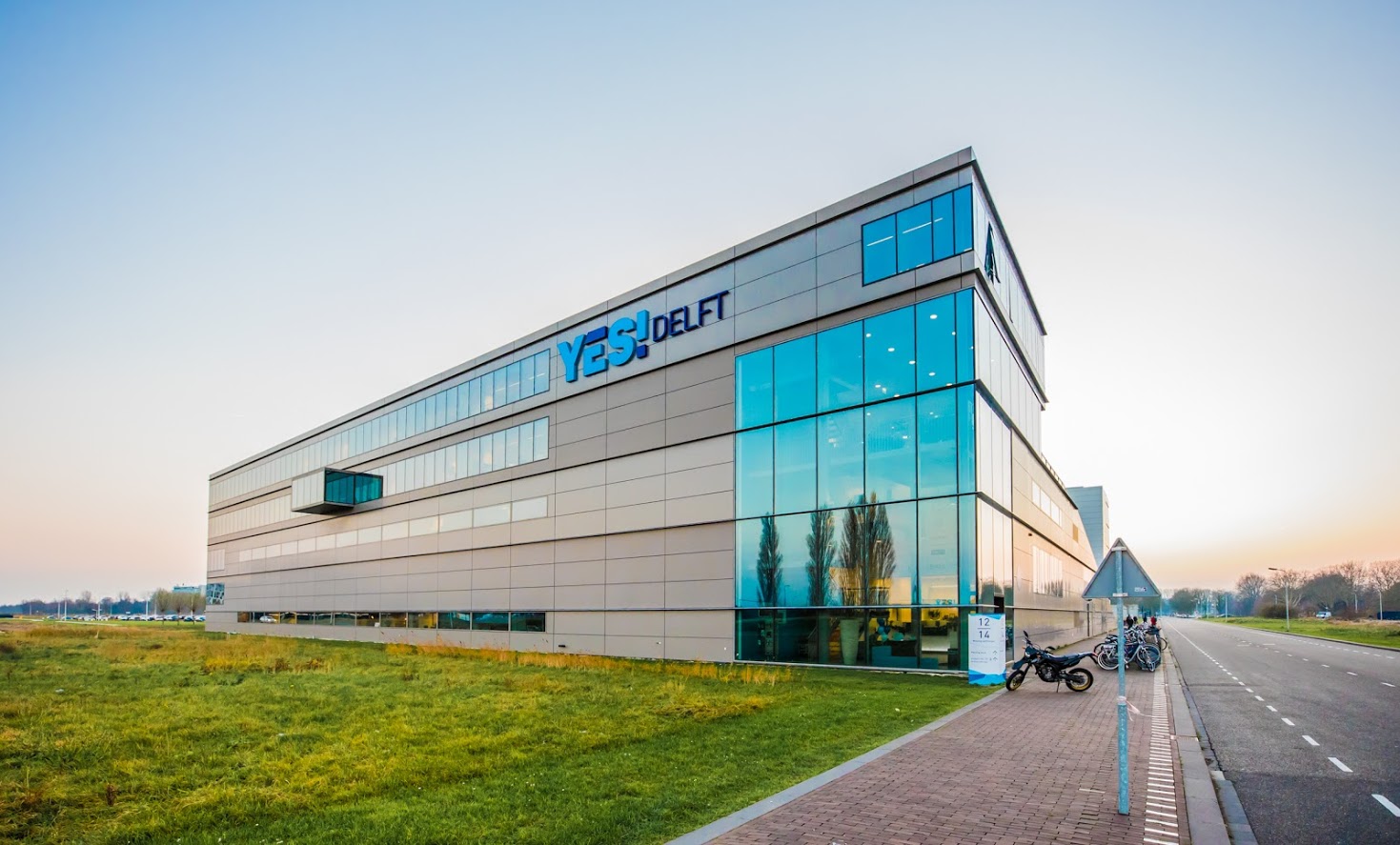 New Year's Drinks 2024 | YES!Delft - Home